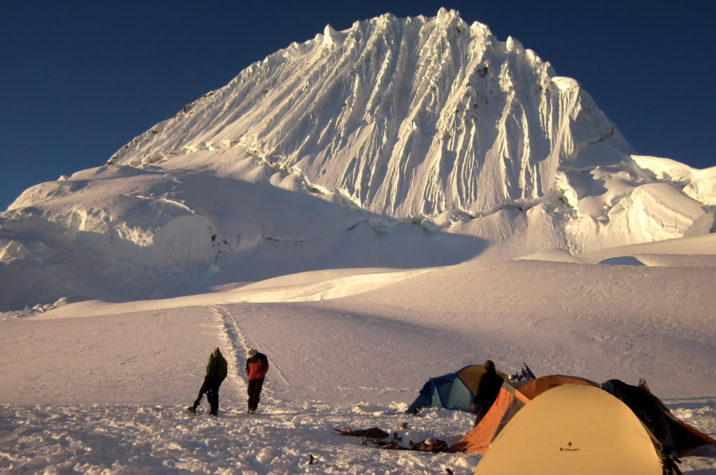PHOTO GALLERY | ALPAMAYO PERU